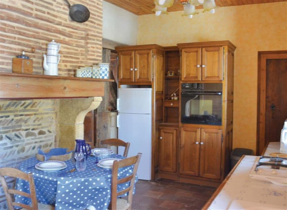 Chez Meynard in St Pierre-d’Eyraud, Dordogne, France sleeps 6