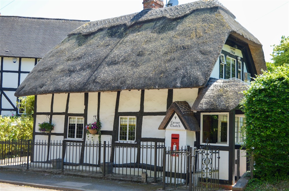 Photos of Corner Thatch Abbots Morton, Worcestershire