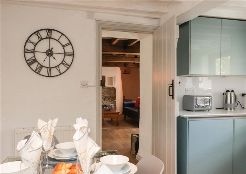 Photos of Court Cottage, Frogmore