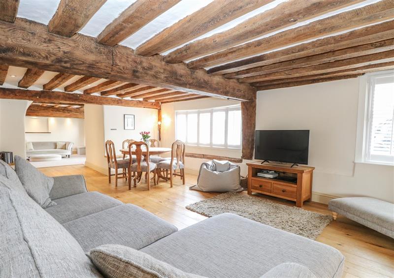 Greer House in Mulbarton, Norfolk sleeps 8