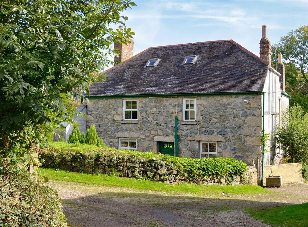 Lower Trembath in Buryas Bridge, near Penzance, Cornwall sleeps 10