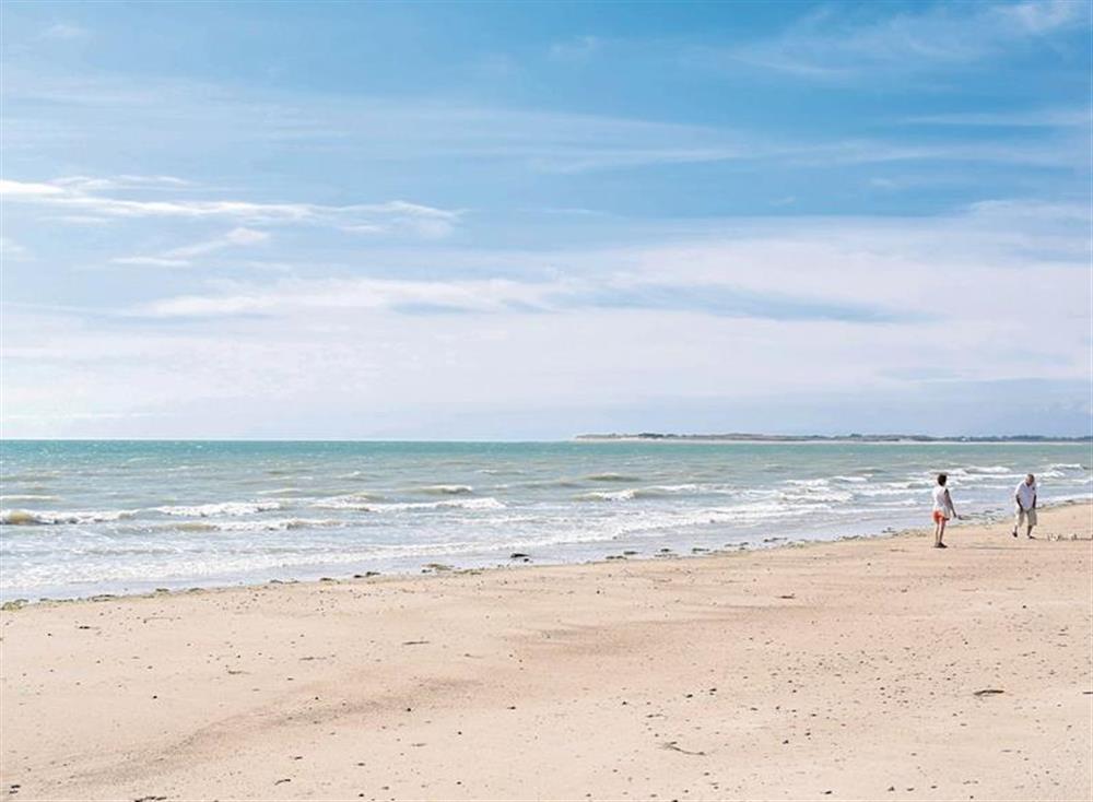 Maison Creances-Plage in Creances-Plage, Manche, France sleeps 6