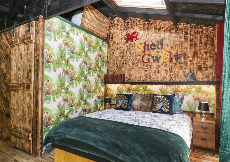 Photos of Shed Gwely, Govilon