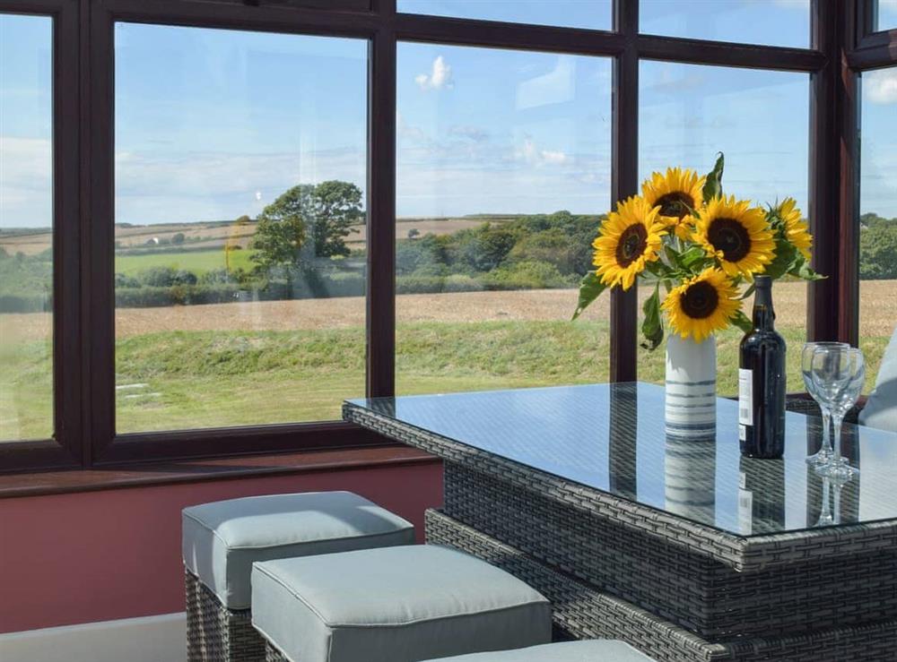 The Barn in Tiers Cross, Pembrokeshire, Dyfed sleeps 6