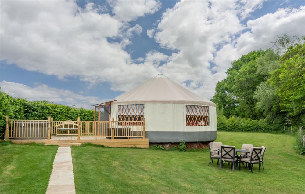 Willow Yurt in East Hoathly, Sussex - East Sussex sleeps 5
